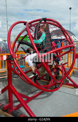 Gimbal fair ride Stock Photo - Alamy