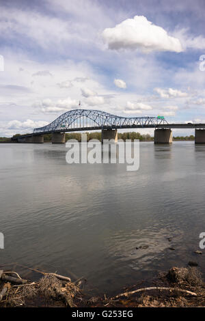 The Blue Bridge, Pasco-Kennewick, Washington State, USA Stock Photo ...
