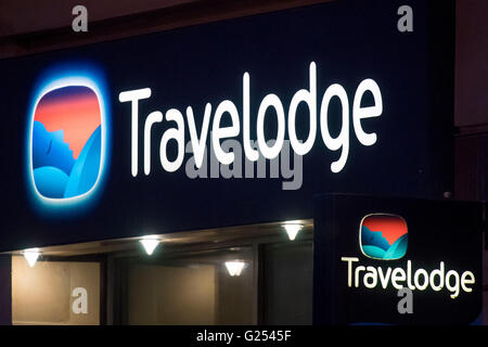 Travelodge hotel sign logo Stock Photo - Alamy