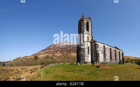 Dunlewy church ruin and Mount Errigal in the Derryveagh mountain range ...