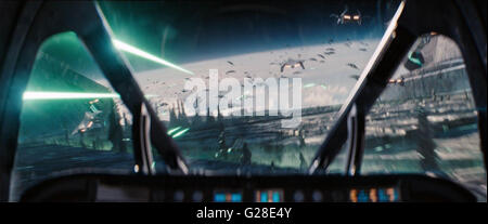 Independence Day (1996) directed by Roland Emmerich and starring Will ...