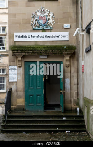 The exterior of Wakefield Magistrates' Court Stock Photo - Alamy