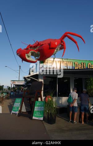 The Big Crab on the roof of the Seaview Deli Cafe, Cardwell, Queensland ...