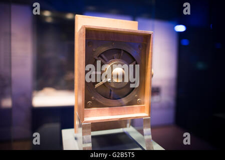 The Antikythera mechanism. Museum: National Archaeological Museum ...