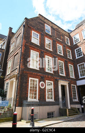 Dr Johnson's House Writer Samuel Johnson's restored 300 year-old ...