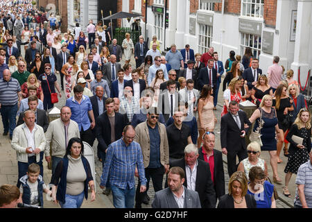 Chester Races, Chester, UK. 28th May 2016. After the final race of the ...