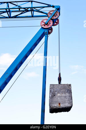 Counterweight on the cable car Stock Photo - Alamy