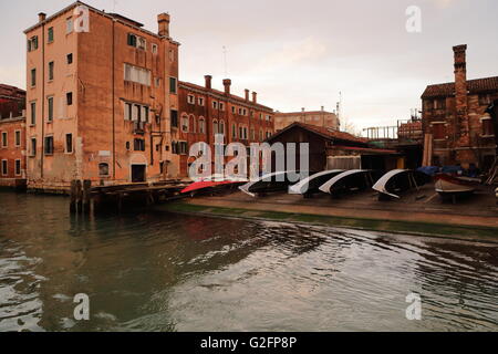 The gondola repair workshop in Venice, Italy Stock Photo - Alamy
