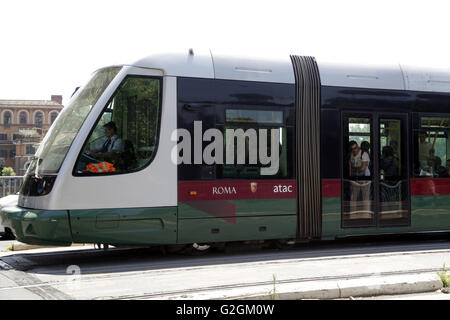 ROME, ITALY. Electric buses on Piazza del Popolo in the Tridente ...