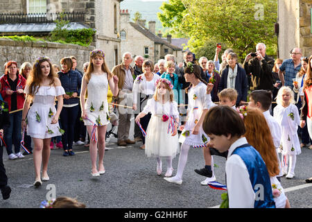 Customs and Traditions - Castleton Garland Day - Castleton, Derbyshire ...