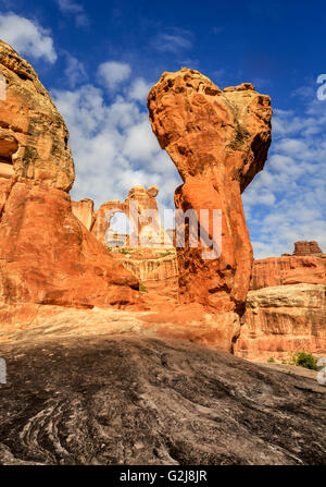 Molar Rock and Angel arch, Needles District, Canyonlands National Park ...