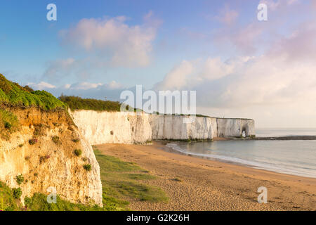 Broadstairs, Kent. View towards natural hole in chalk cliffs at Botany ...
