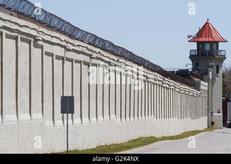 The wall surrounding the Collins Bay penitentiary in Kingston Ont., on ...
