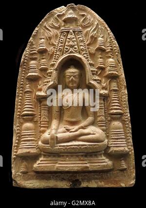Buddha in the Mahabodhi temple, terracotta plaque, eastern India, 1000 ...