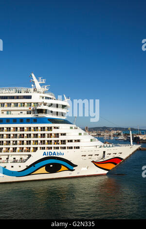 AIDA Cruises Cruise Ship “AIDAblu” (253 mtrs) on berth (Dique Oeste) in ...