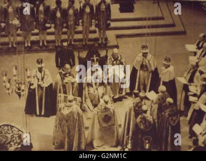 Archbishop of Canterbury, Cosmo Lang crowns King George VI at ...
