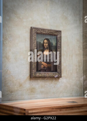 Mona Lisa, Portrait of Lisa Gherardini, wife of Francesco del Giocondo ...