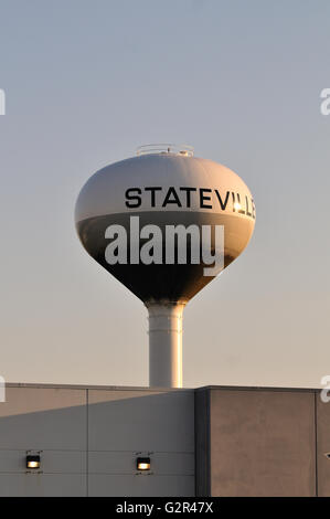 Crest Hill, Illinois, USA. Stateville Correctional Institution, a ...