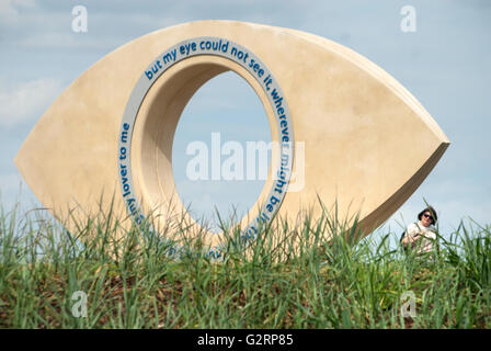 'The Eye' by sculptor Stephen Broadbent, Littlehaven promenade,South ...