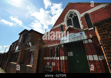 The Southend Mosque - or Masjid - is the Essex base of the UK Islamic ...