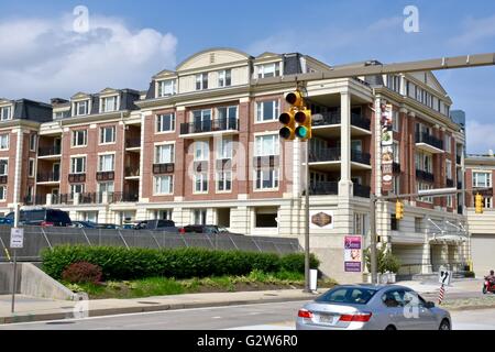 Modern condos in the Baltimore inner harbor Stock Photo - Alamy