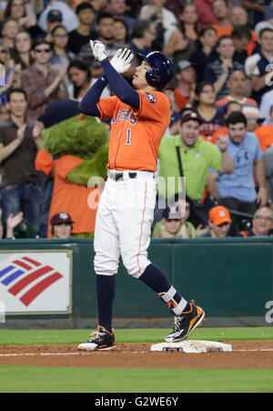 Houston, TX, USA. 3rd June, 2016. Houston Astros designated hitter Evan ...