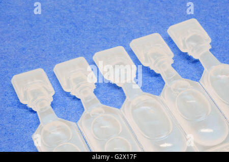 single use artificial tear lubricant eye drops containers Stock Photo ...