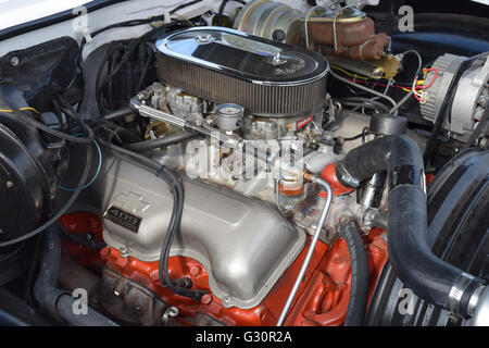 A vintage 409 Chevrolet Engine Stock Photo - Alamy