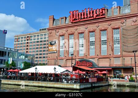 Baltimore inner harbor seafood restaurant and Barnes and Noble Stock ...