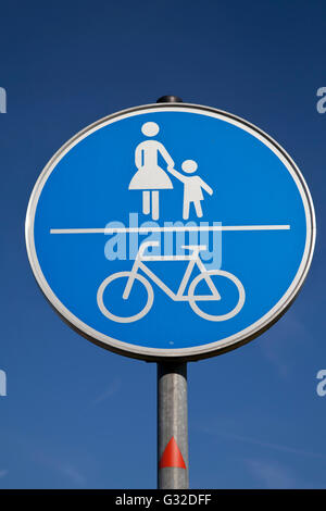 Shared pedestrian and cycle way sign Stock Photo - Alamy