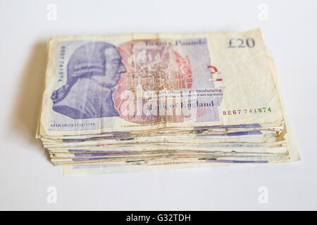 One Thousand Pound Bundle in Twenty Pound Notes Stock Photo - Alamy