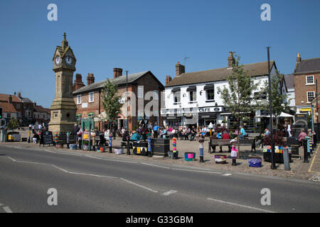 The market square of the North Yorkshire Market Town of Thirsk ...