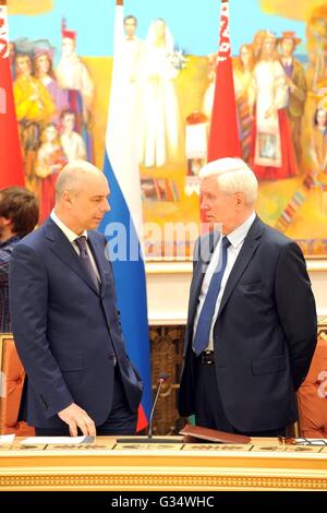 Russian Finance Minister Anton Siluanov (left) and Russian Energy ...