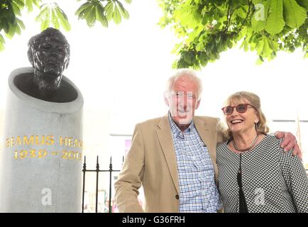 Marie Heaney and her brother-in-law Hugh Heaney, the brother of poet ...