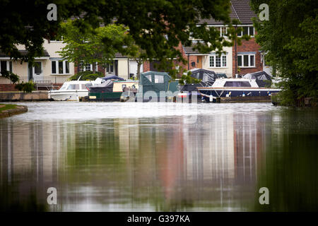 Altrincham canal Marina at Oldfield Brow Boat canal, canals narrowboat ...