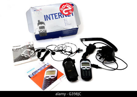 Siemens C35 Mobile Phone Package With Chargers, Case, Ear Phones And ...