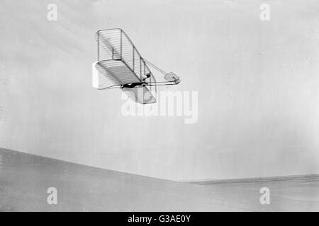 Wilbur Wright of Wright Brothers flying Stock Photo - Alamy