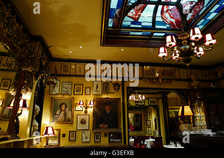 Rules London s Oldest Restaurant Maiden Lane London Stock Photo ...