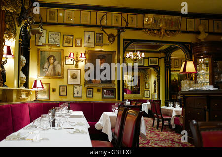 Rules London s Oldest Restaurant Maiden Lane London Stock Photo ...