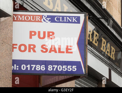 Pub for Sale sign outside the Balmore Bar, in Possilpark, Glasgow ...