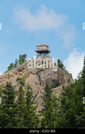 A lookout fire tower Stock Photo - Alamy
