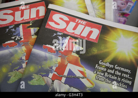 The Sun newspaper of 25 June 2016 announcing the resignation of UK ...
