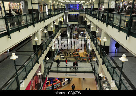 Interior view of Centre Eaton Montreal aka Montreal Eaton Center ...