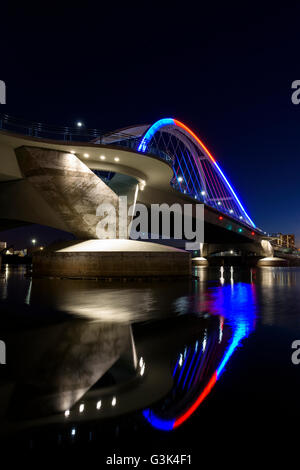 The Lowry Bridge in Minneapolis, Minnesota lit up at night Stock Photo ...