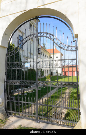 Palace Prinzendorf : the castle is owned by the artist Hermann Nitsch ...