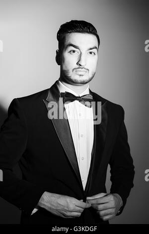 1 Businessman mode Attitude standing pose Stock Photo - Alamy