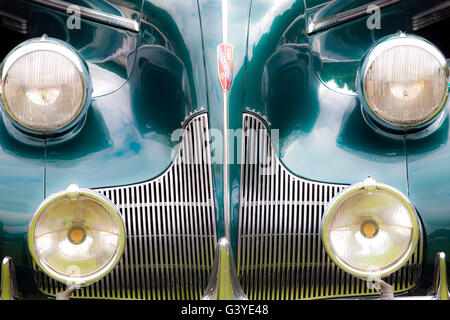 Classic and Vintage cars - Marques Stock Photo - Alamy