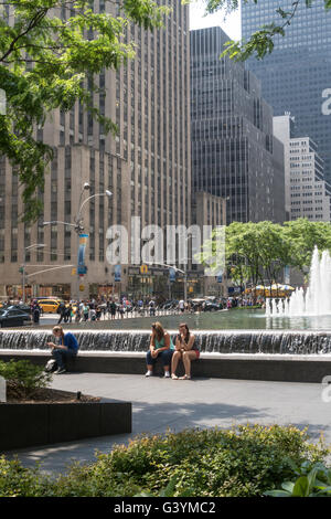 Reflecting Pool and Fountains, Rockefeller Center, NYC Stock Photo - Alamy