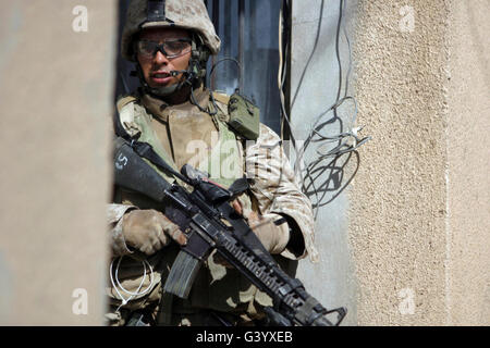 U.S Marine Corps urban sniper instructor with Expeditionary Operations ...