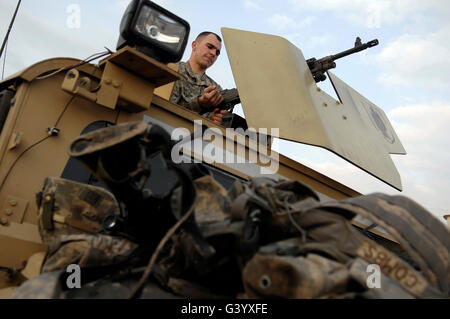 Gunner on Humvee Stock Photo: 73023335 - Alamy